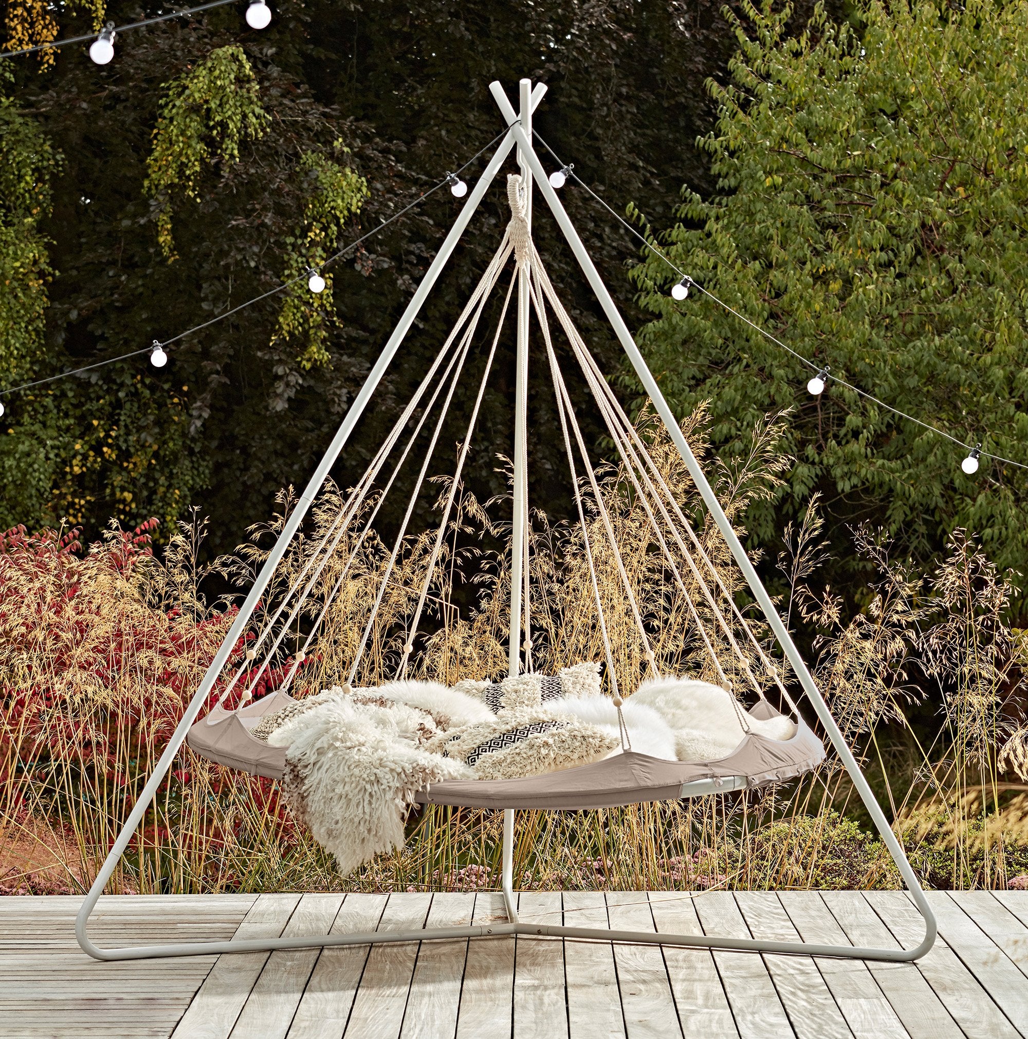 hanging tipi bed